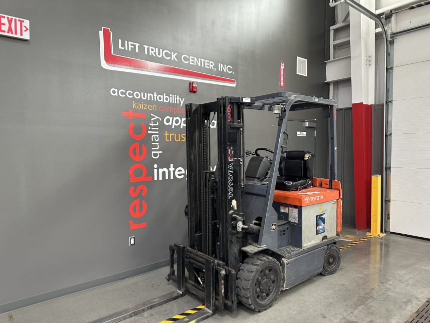 TOYOTA 5,000 LBS. CAPACITY ELECTRIC FORKLIFT - LTCenter