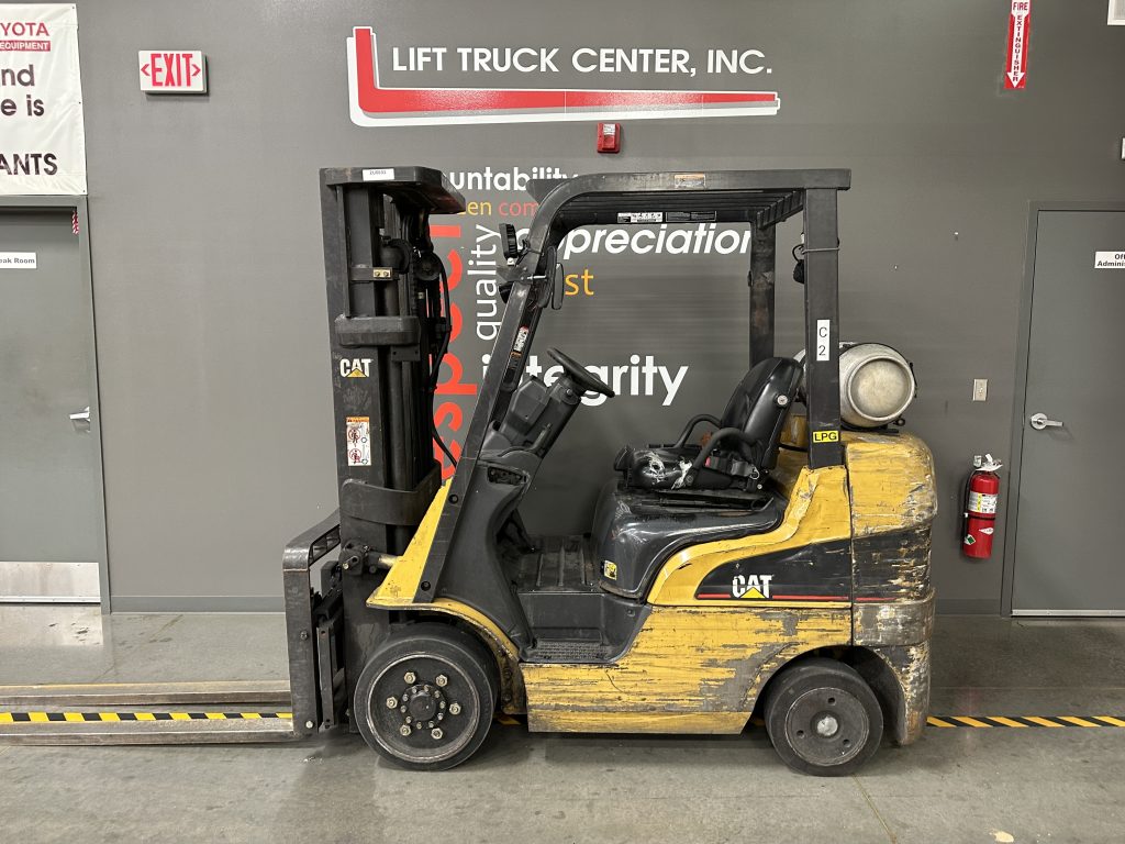 CAT 5,000 LBS. CAPACITY CUSHION TIRED FORKLIFT - LTCenter